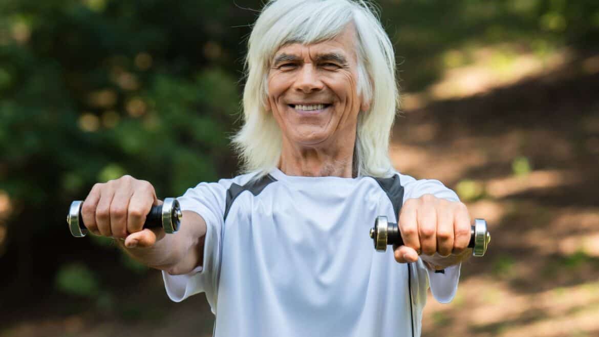 Everything Aging Runners Need To Know About Sarcopenia