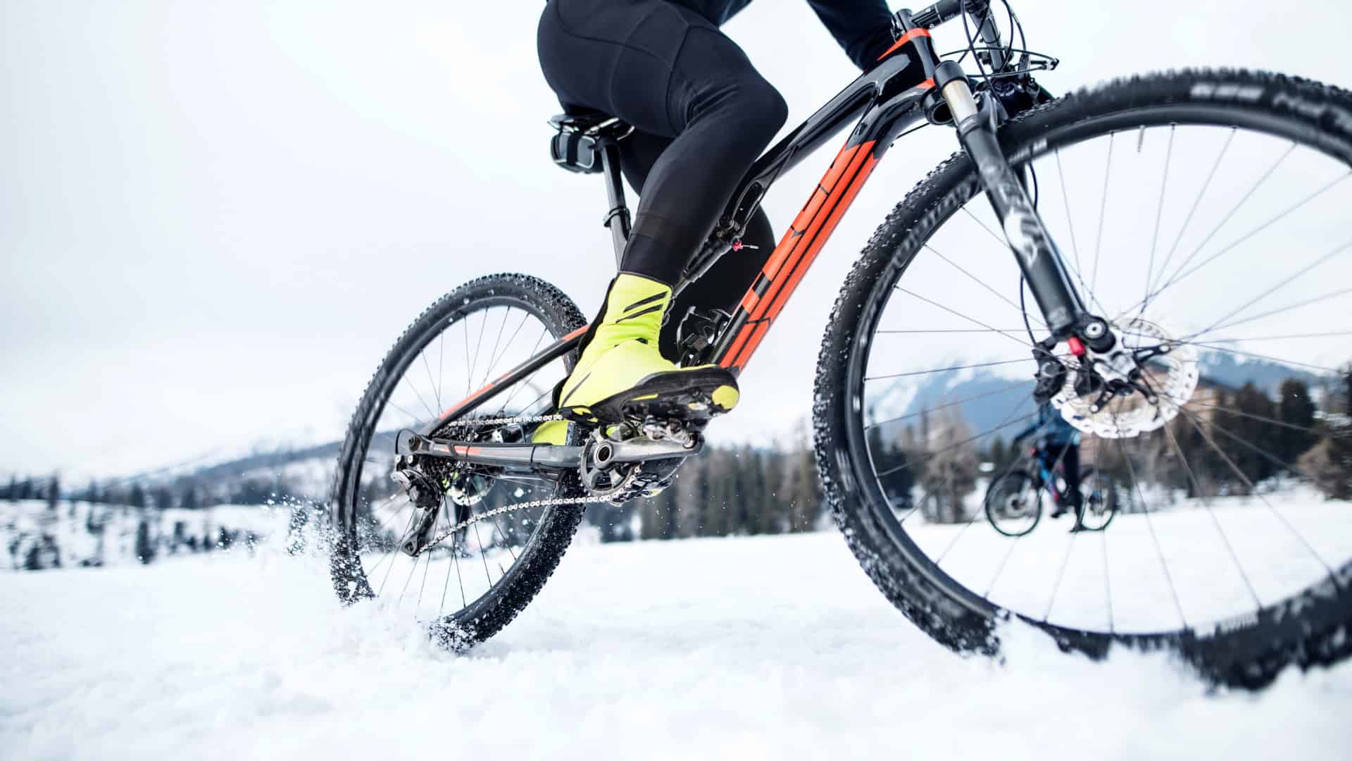 How to Stay Warm During Winter Rides on Your Bicycle